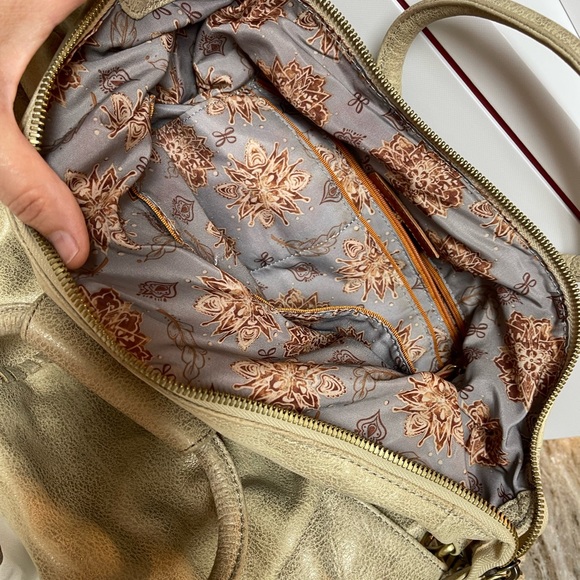 HOBO | Bags | Gold Hobo Large Sheila Bag | Poshmark